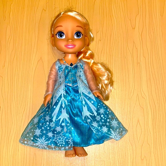 Disney | Toys | Disney Elsa Singing Light Up Doll | Poshmark